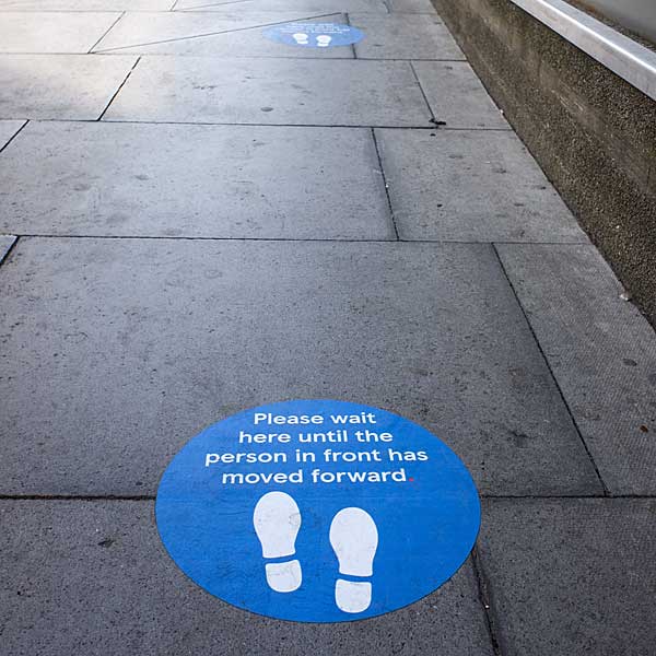 Please wait | Film and Megapixels